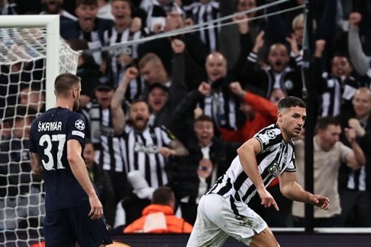 Newcastle Bikin PSG Menderita, Momen Spesial The Magpies sejak 20 Tahun