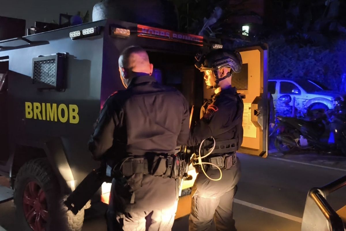 Tim Gegana Sisir Lokasi Ledakan di Pondok Aren