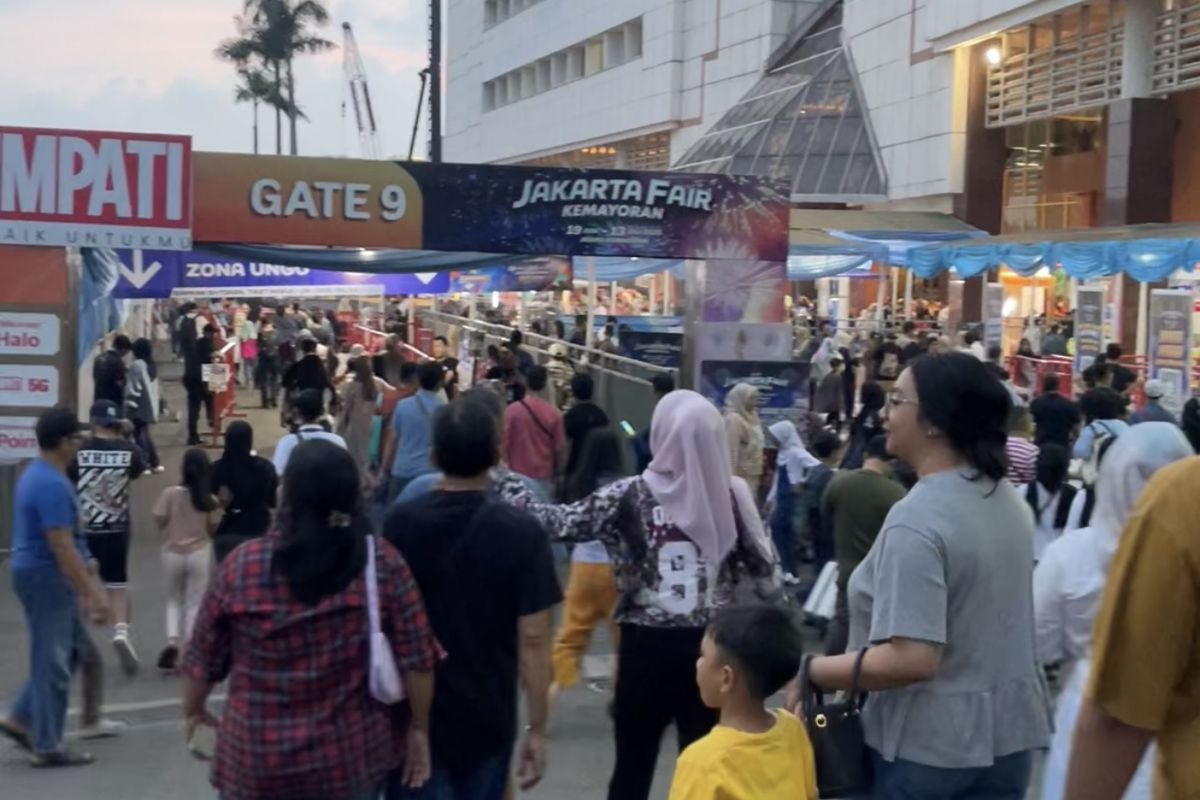 PRJ 2025 Ramai Sabtu Sore, Antrean Gate 9 Terpantau Lancar