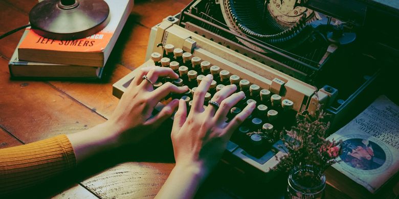 5 Penulis Novel Terkenal Dunia yang Harus Kamu Tahu - Kompas.com