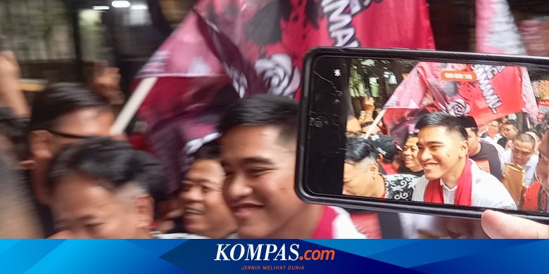 Kaesang Tiba di DPP PSI untuk Daftar Calon Ketua Umum