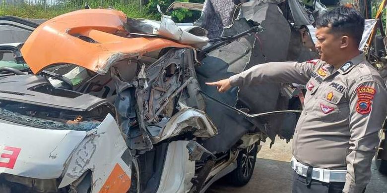 Berita Harian Kecelakaan Maut Di Tol Batang Terbaru Hari Ini - Kompas.com