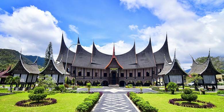 4 Aktivitas Menarik yang Bisa Kamu Lakukan saat “Travelling” ke Padang