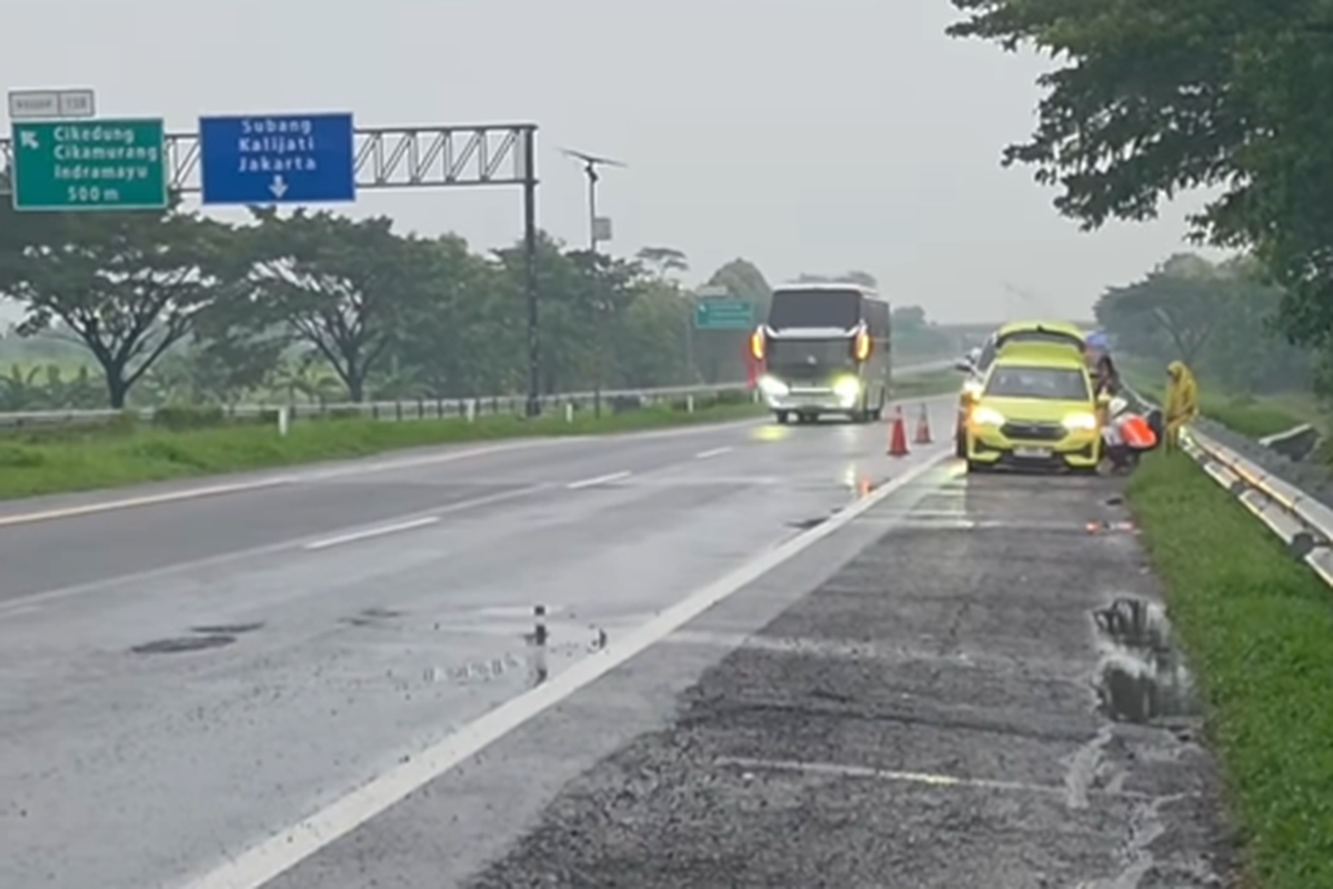 Bahaya Pecah Ban Depan vs Belakang di Jalan Tol