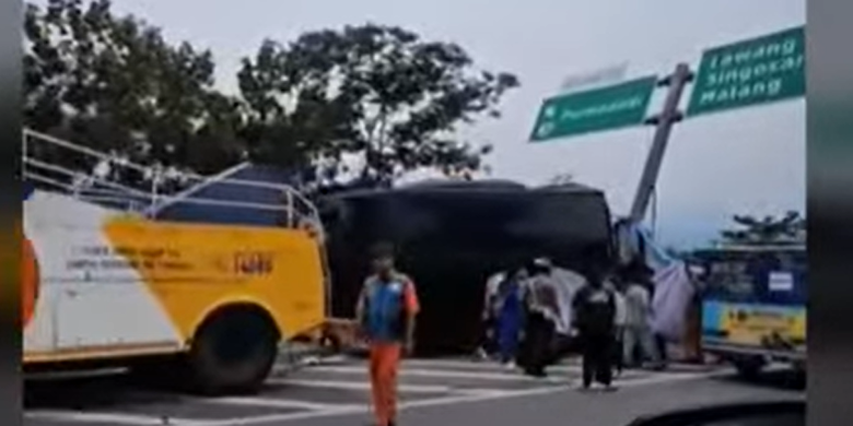 Kronologi Kecelakaan Bus Brimob di Exit Tol Purwodadi: Tabrak Pembatas ...