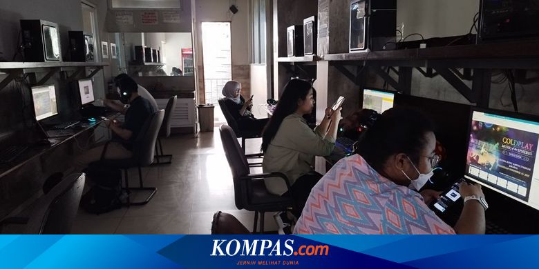 Detik-detik "War" Tiket Coldplay di Warnet Jakpus, Penggemar Bersorak Saat Masuk Antrean