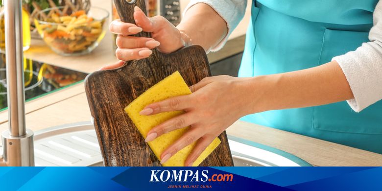 Cara Membersihkan Talenan Pakai Garam dan Lemon