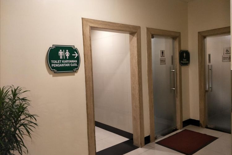 Puri Indah Mall Pisahkan Toilet Pengemudi Ojek Online dengan Toilet ...