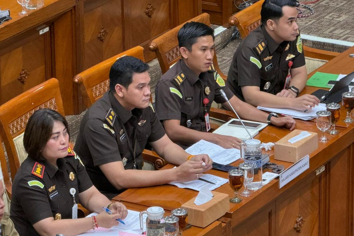 Penampakan Jaksa Wira Arizona dkk Saat Dipertemukan dengan Amsal Sitepu ...