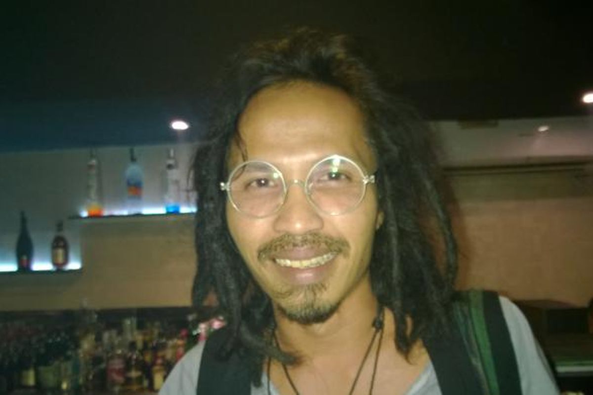 Lirik dan Chord Lagu Tentang Cinta - Ipang