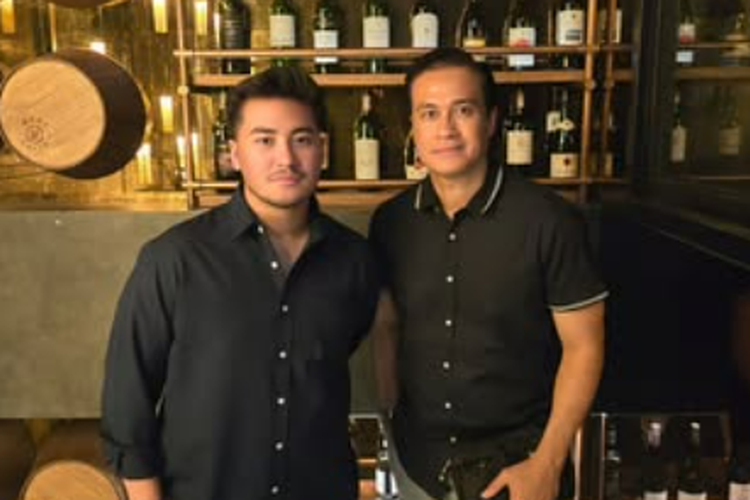 Foto : Adjie Pangestu Ungkap Respons Anak Saat Tahu Penyebab ...