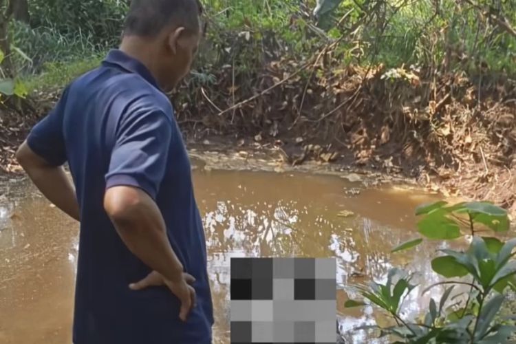 Mayat Pria Tanpa Identitas Ditemukan Mengambang di Kubangan Lahan Kosong Ciputat
