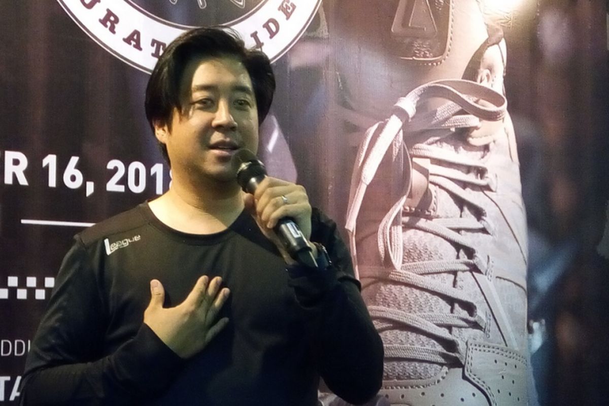 Selain Sepatu "Running", League Andalkan Sepatu "Riding"