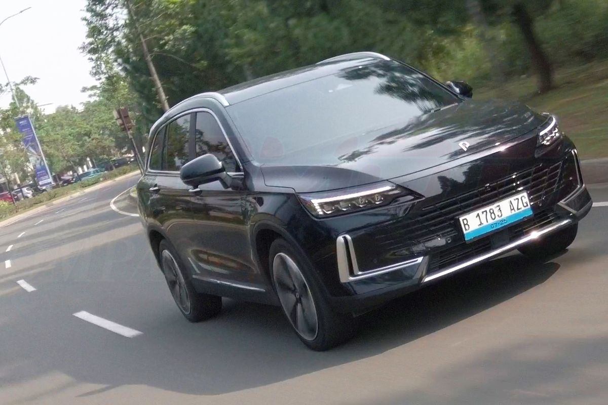 Inovasi Polytron G3+: SUV Listrik dengan Akselerasi Cepat