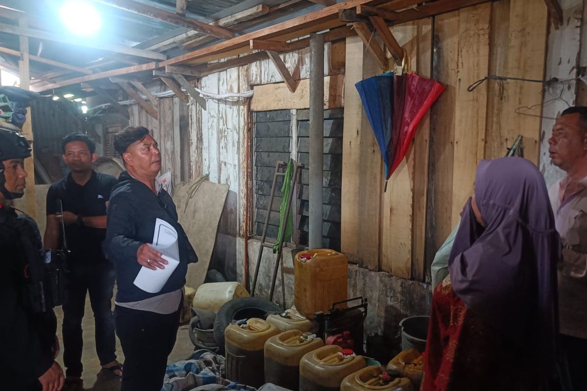 Polisi Bongkar Penimbunan 1,8 Ton BBM Subsidi di Deli Serdang, 2 Pelaku Ditangkap