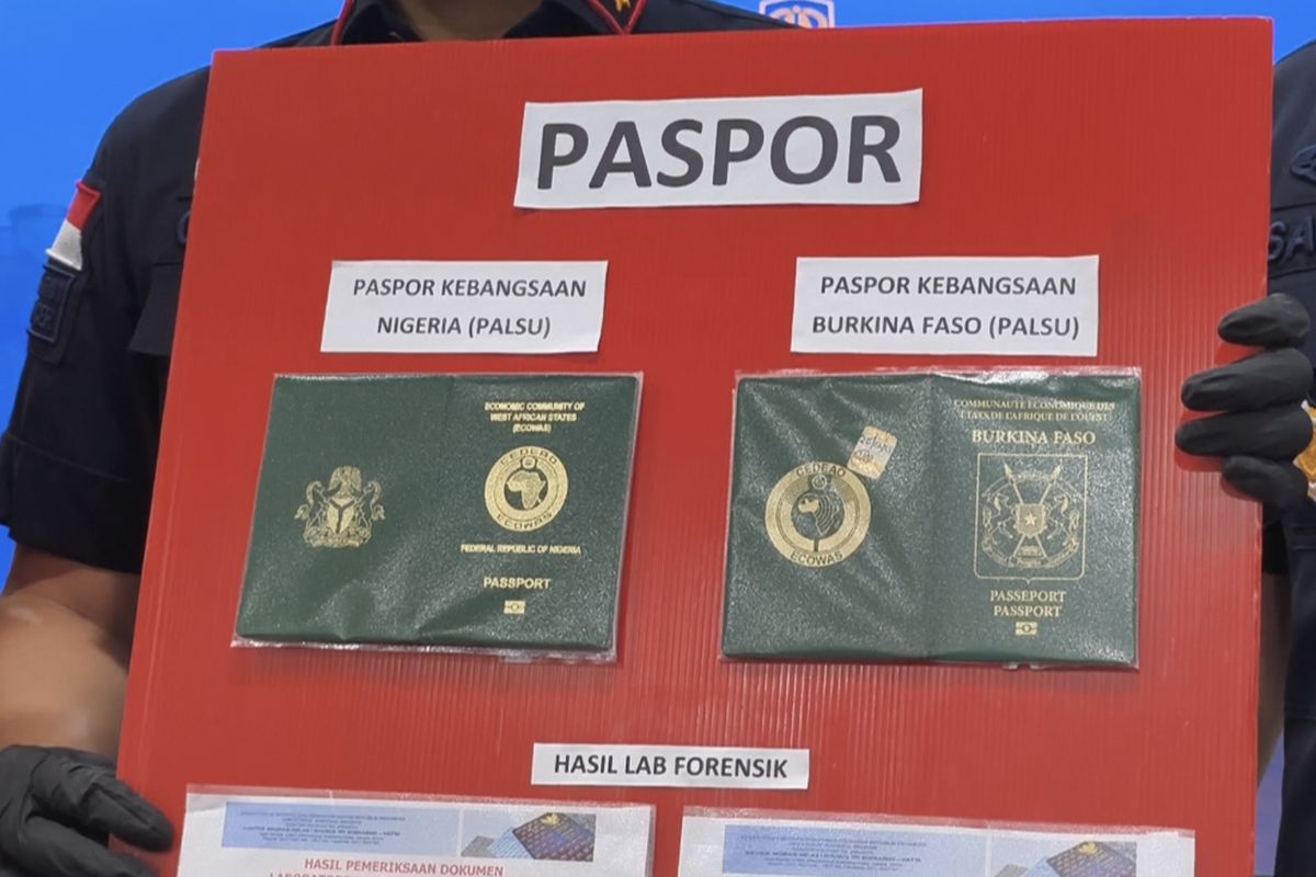 Tiga WNA Gunakan Paspor Palsu di Bandara Soetta, Tak Ada Watermark dan ...
