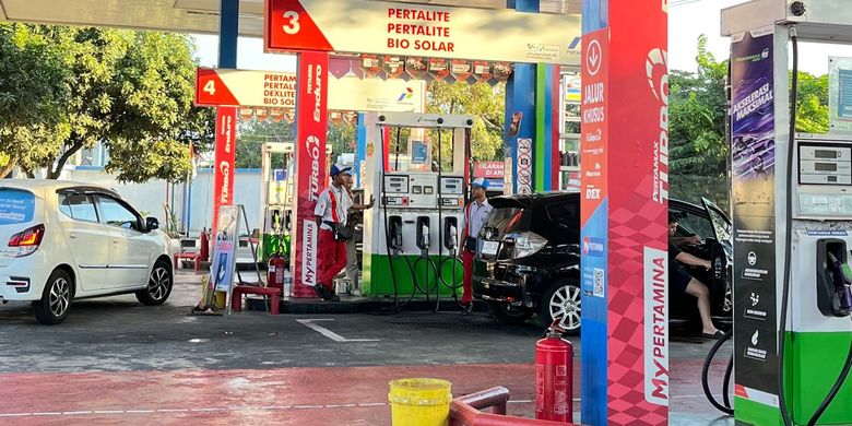 Berita Harian Warga Mengeluh Beli Pertalite Pakai Qr Code Terbaru Hari Ini - Kompas.com