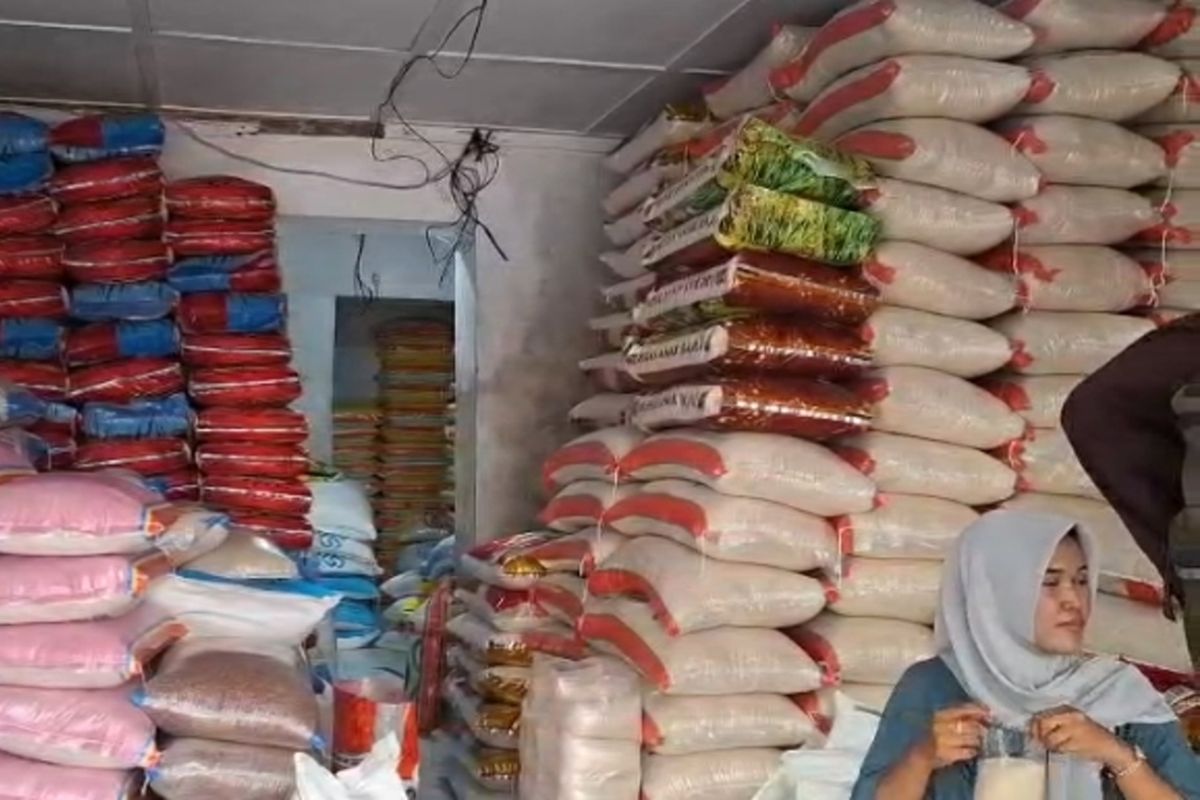 Usai Ribut-ribut Beras Oplosan, Harga Beras Premium di Ritel Modern Turun