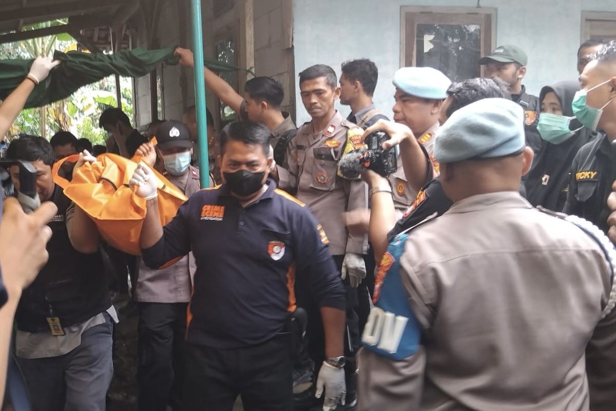 Polisi Temukan Kerangka di Septic Tank Rumah Pembunuh Pegawai Bank Keliling