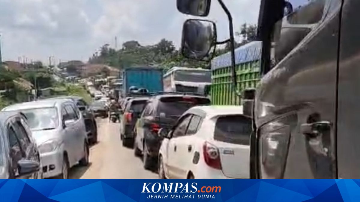 Jalintim Palembang-Betung Macet Parah 35 Km, Truk Patah As dan Sopir ...