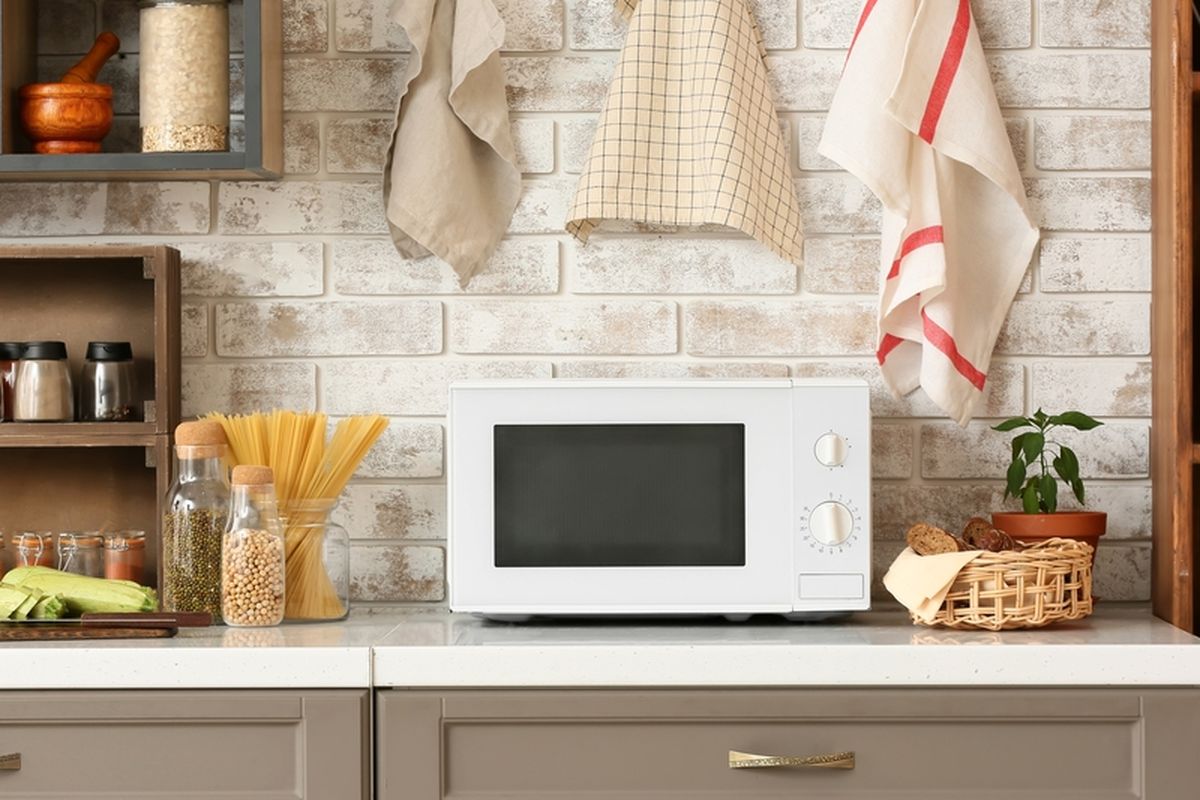 6 Bahan yang Tak Boleh Masuk Microwave, Salah Satunya Bisa Picu Ledakan