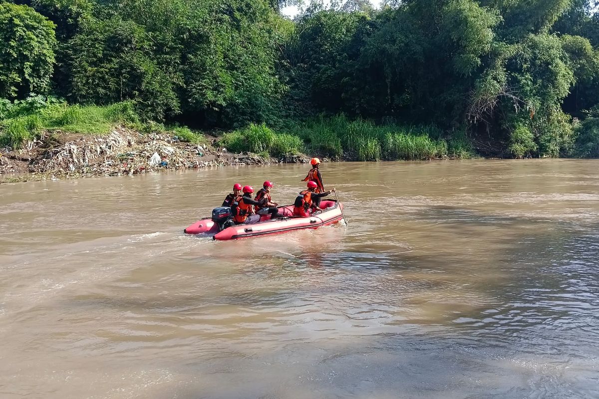 Dua Pelajar Hanyut di Sungai Bedadung Jember Ditemukan Tewas