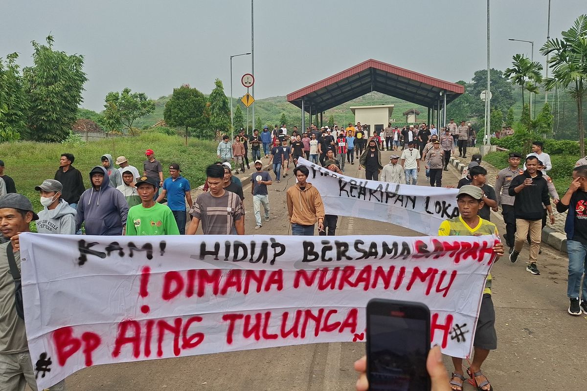 Tak Diajak Kerja, Warga Geruduk RDF Pemprov DKI di Bantargebang