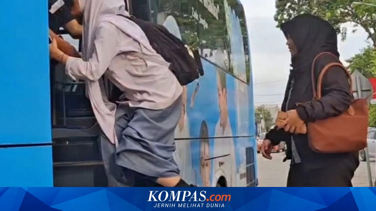 Halte BRT Trans Semarang Tak Sejajar Bus Usai Betonisasi, Penumpang ...