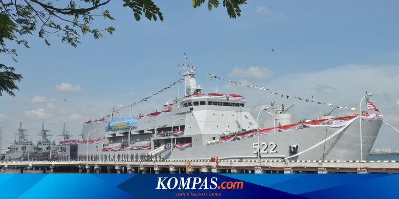 KRI Teluk Youtefa-522 Milik TNI AL Mampu Mengangkut 10 Tank Leopard
