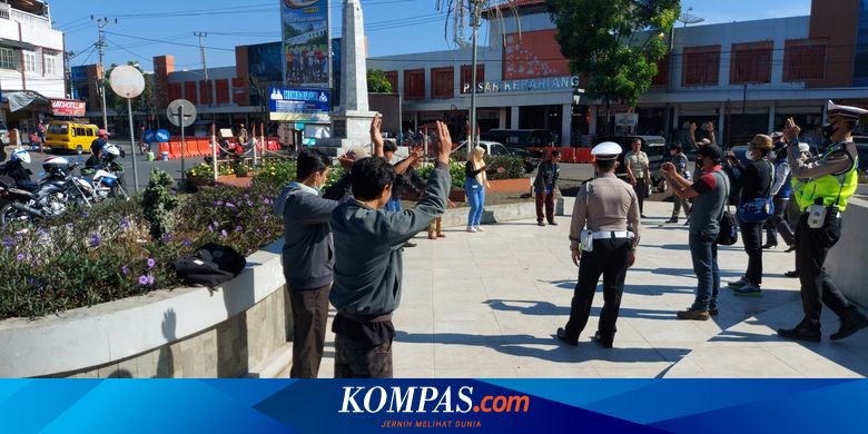 Terjaring Razia Tak Pakai Masker, Ratusan Warga Dihukum Senam dan Berdoa