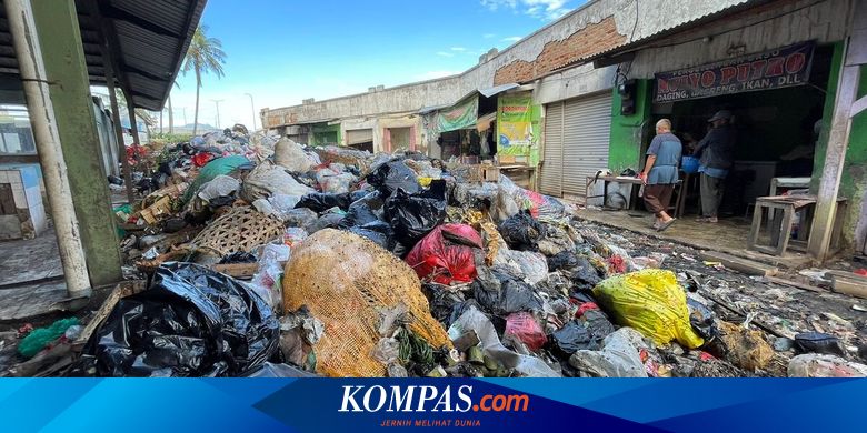 DLH Sebut Kondisi TPA Sarimukti Buat Sampah Menumpuk di Bandung