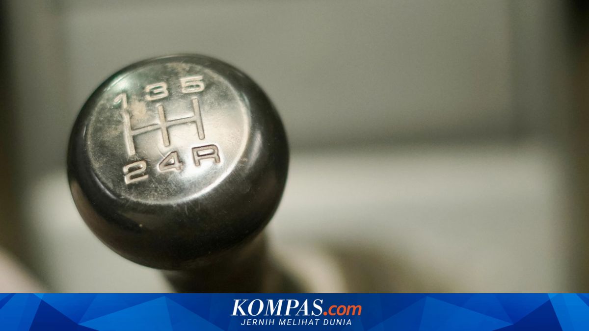 Setiap Berapa Kilometer Mobil Manual Harus Ganti Oli Transmisi?