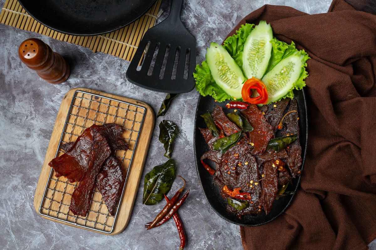 Resep Dendeng Batokok Cabe Hijau, Masakan Khas Padang dengan Bumbu Simpel