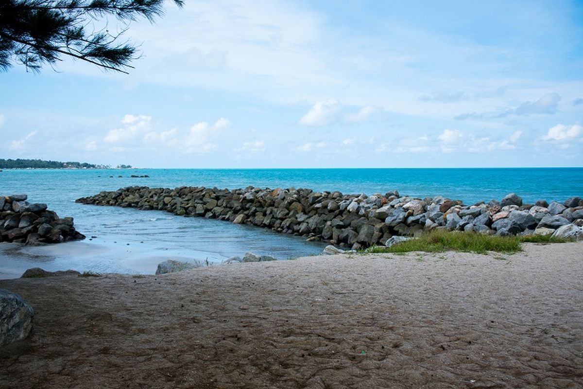 Pantai Tongaci: Daya Tarik, Harga Tiket, Jam Buka, dan Rute