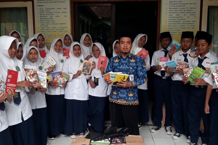 Berita Terkini Harian Hadiah Buku Untuk Anak Sekolah Terbaru Hari Ini ...