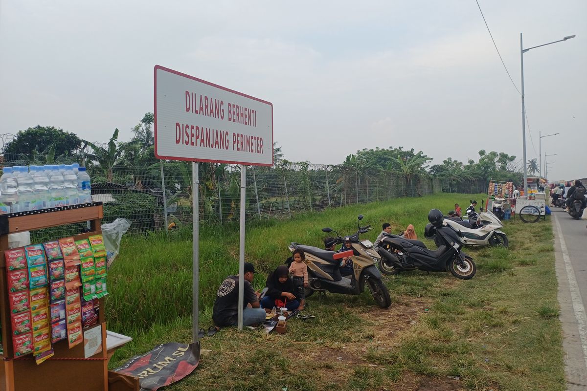 Warga Kerap Nongkrong Lihat Pesawat di Perimeter Utara Bandara Soetta ...