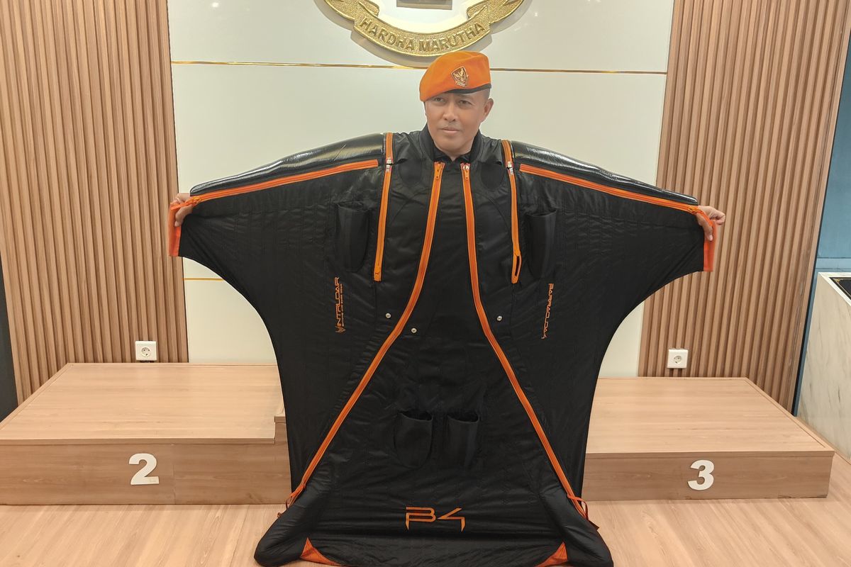 Pecahkan Rekor MURI, Kopasgat Bakal Tambah Dua Kali Lipat Penerjun Wingsuit