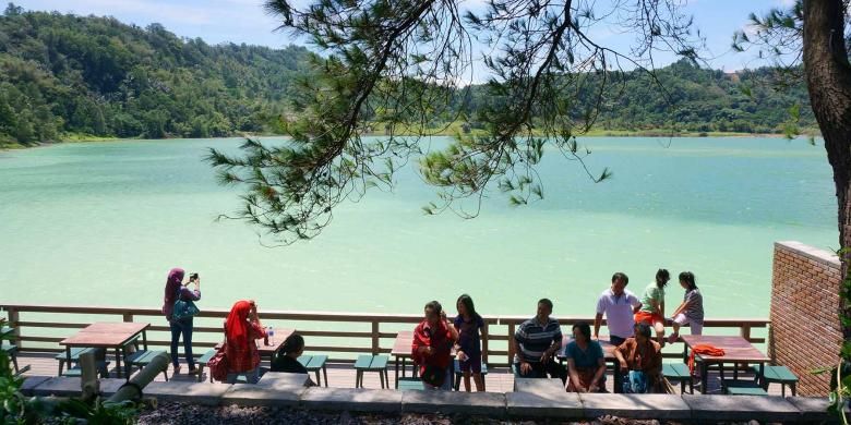 Foto : Danau Linow Tomohon: Harga Tiket, Jam Buka, dan Lokasi