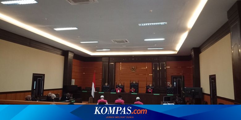 Terdakwa Korupsi Dana KONI Padang Divonis 2,5 Tahun dan 1,5 Tahun Penjara