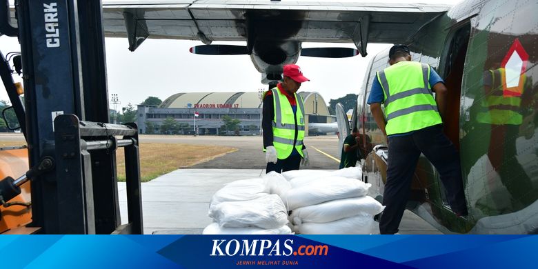 TNI AU Kerahkan Satu Pesawat Casa NC-212 untuk Modifikasi Cuaca Hujan Buatan di Jabodetabek