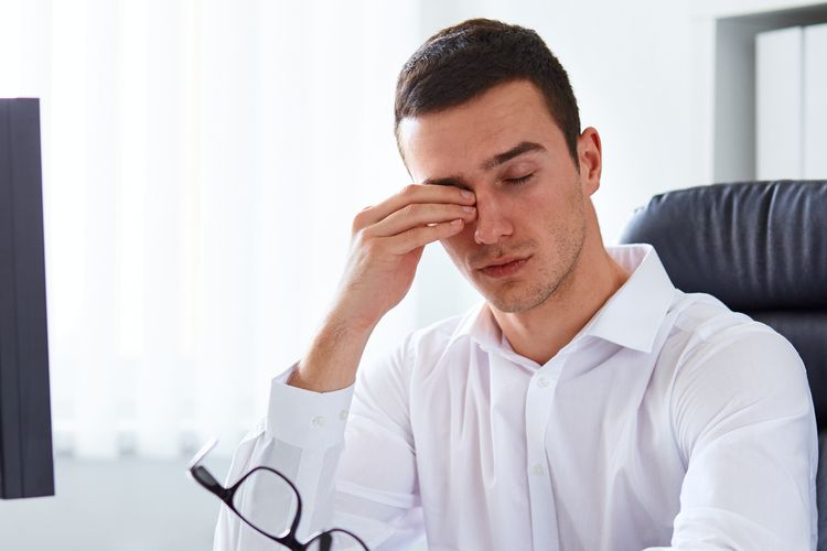 7 Cara Mengatasi Mata Lelah