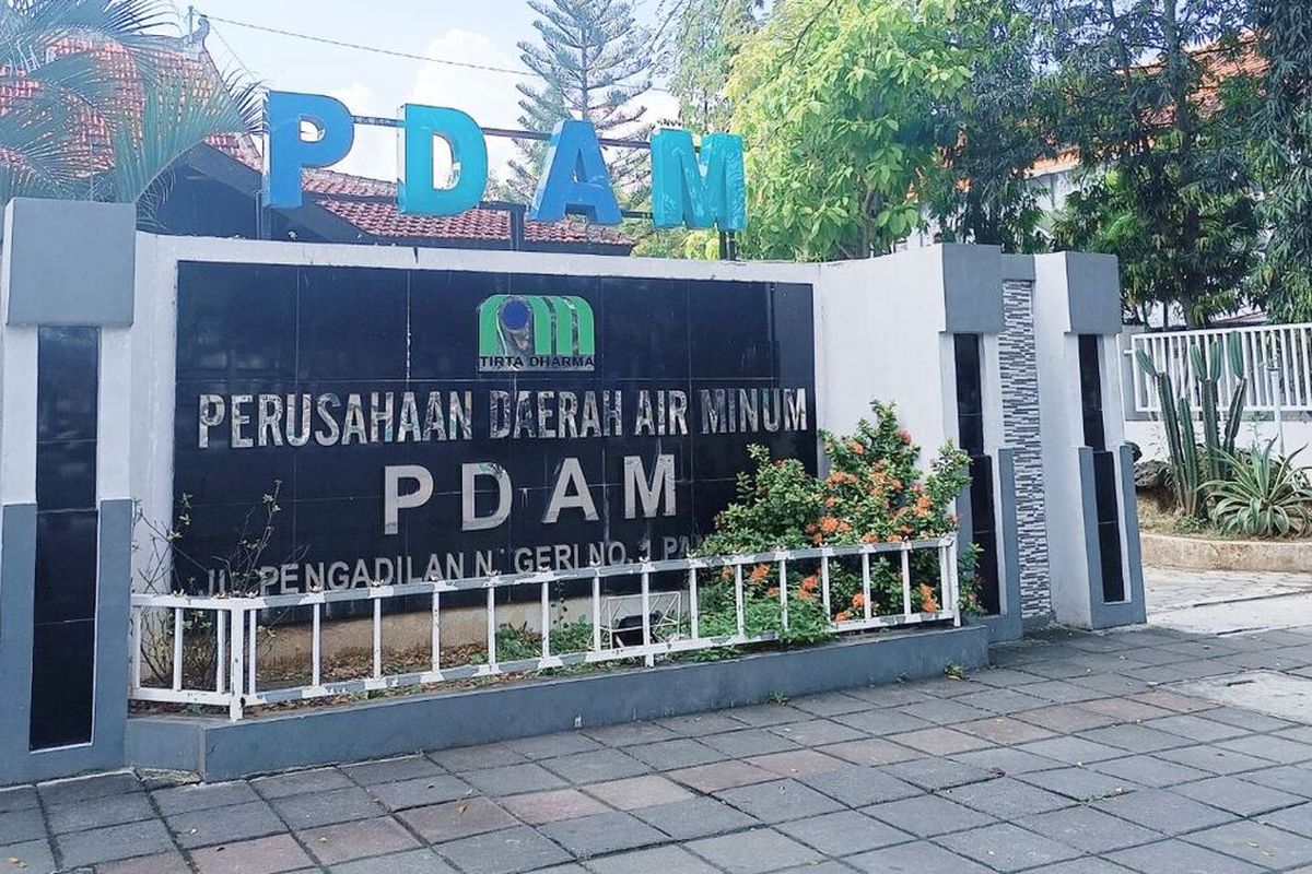 Warga Pamekasan Keluhkan Aliran Air PDAM Mati 15 Hari, Terpaksa Pakai Air Keruh