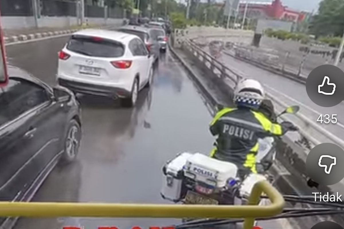 Polisi Patwal Setop Bus Transjakarta di Jaksel Ternyata Sedang Urai ...