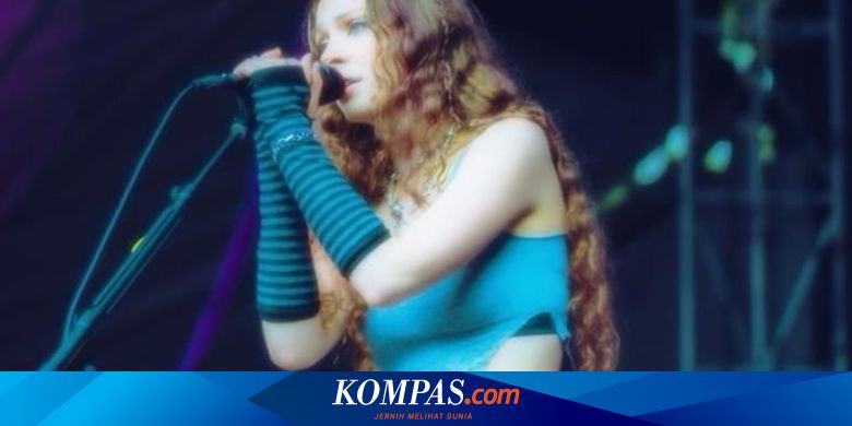 Lirik dan Chord Lagu Into Your Room - Holly Humberstone