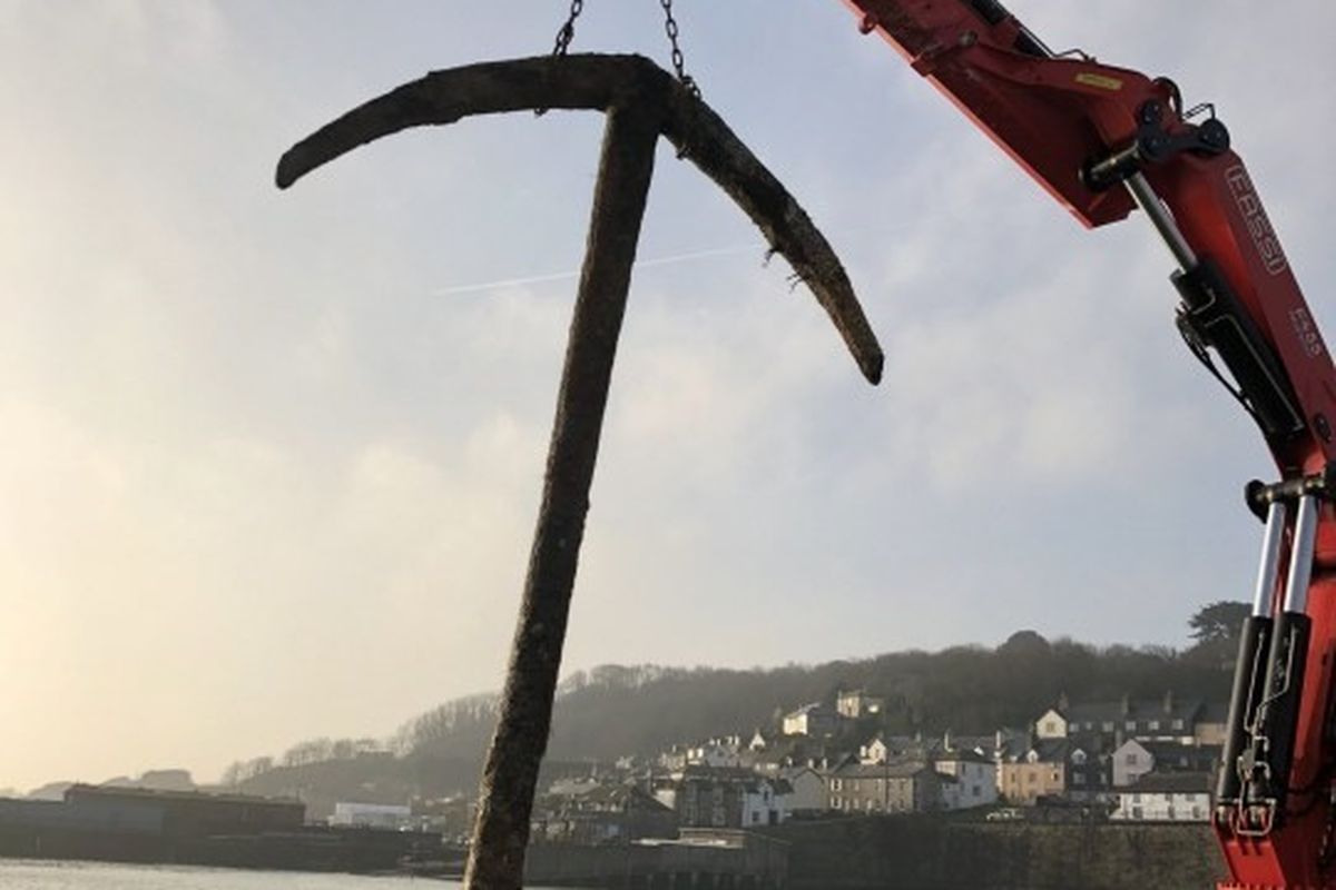 Pencarian Bangkai Kapal Merchant Royal yang Bawa Harta Karun Rp 80 ...