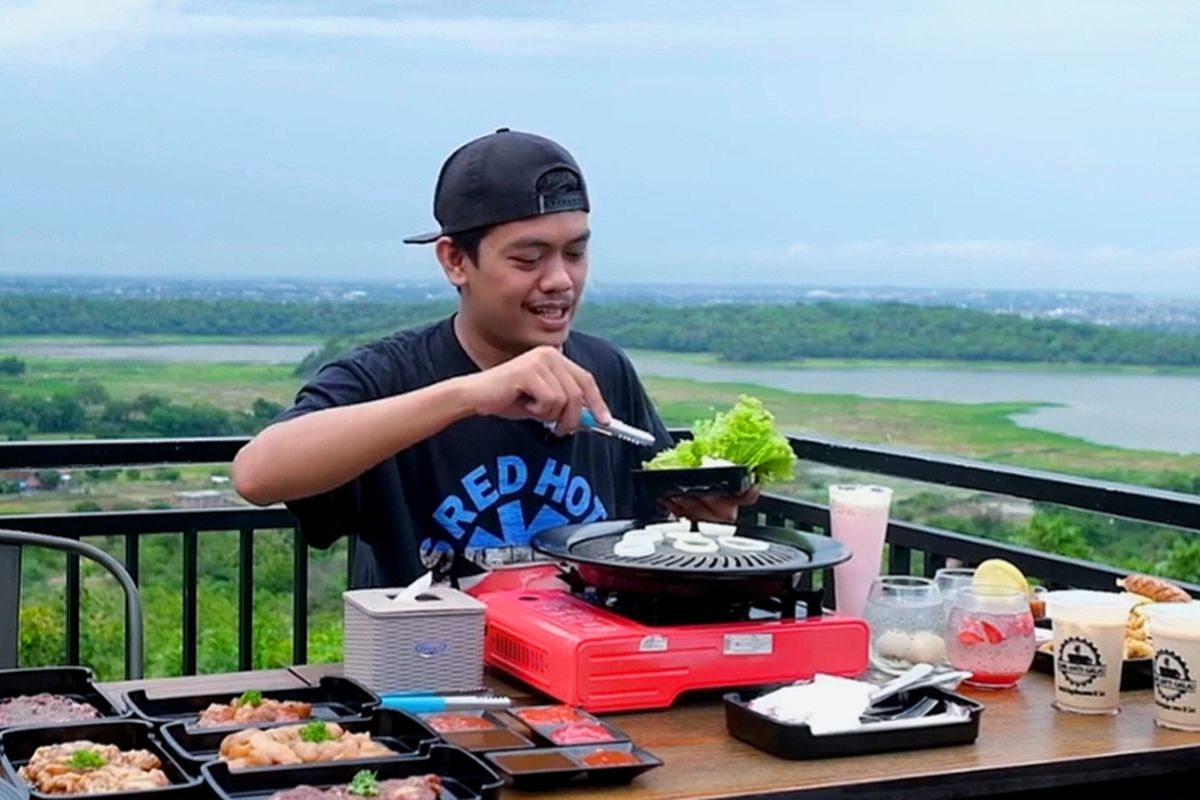 4 Tips Wisata ke Bukit Cinta Anti Galau Cirebon, Bawa Payung