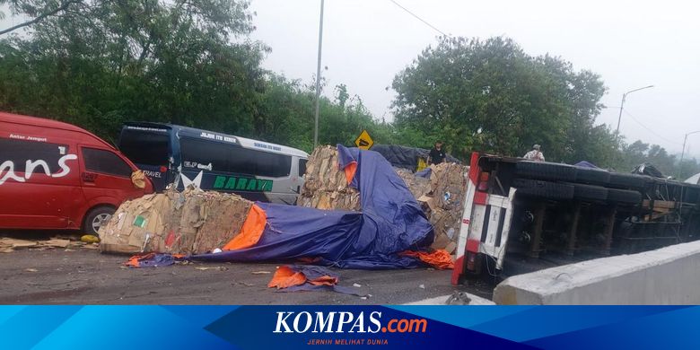 Jumlah Korban Kecelakaan Beruntun Tol Cipularang: 1 Meninggal Dunia, 8 Luka-luka