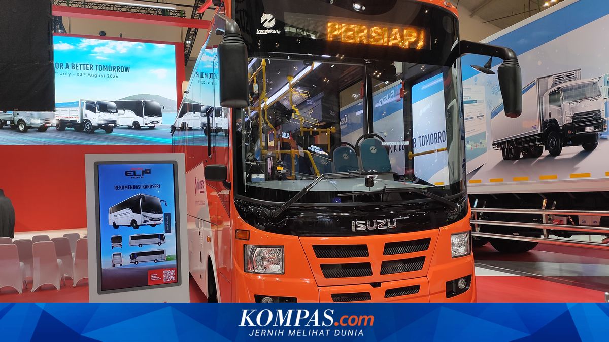 Spesifikasi Bus Minitrans di Booth Isuzu GIIAS 2025