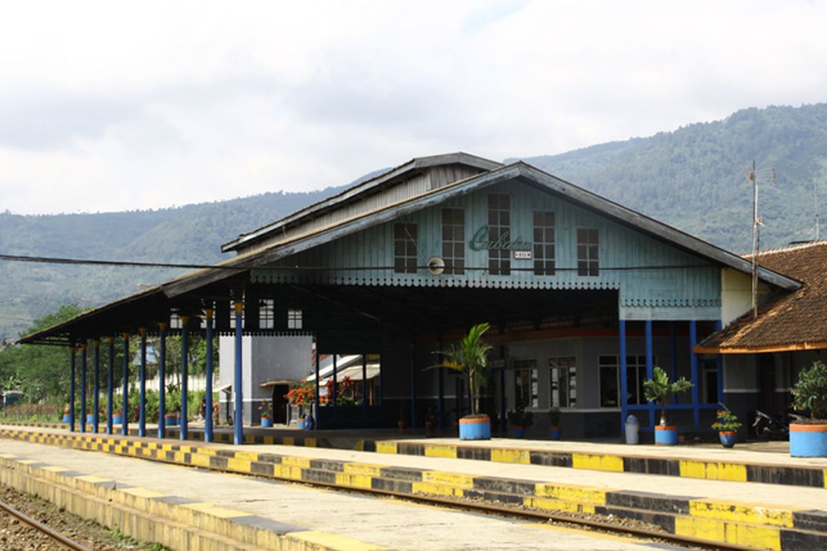 Stasiun Cibatu di Garut, Berusia 134 Tahun dan Pernah Dikunjungi ...