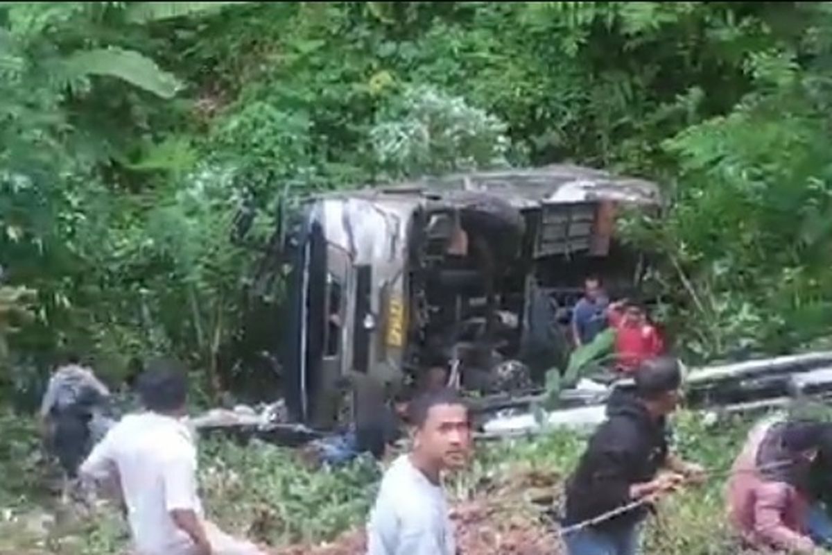 Kronologi Bus Tergelincir ke Jurang di Jalur Trans-Sulawesi, 4 Tewas